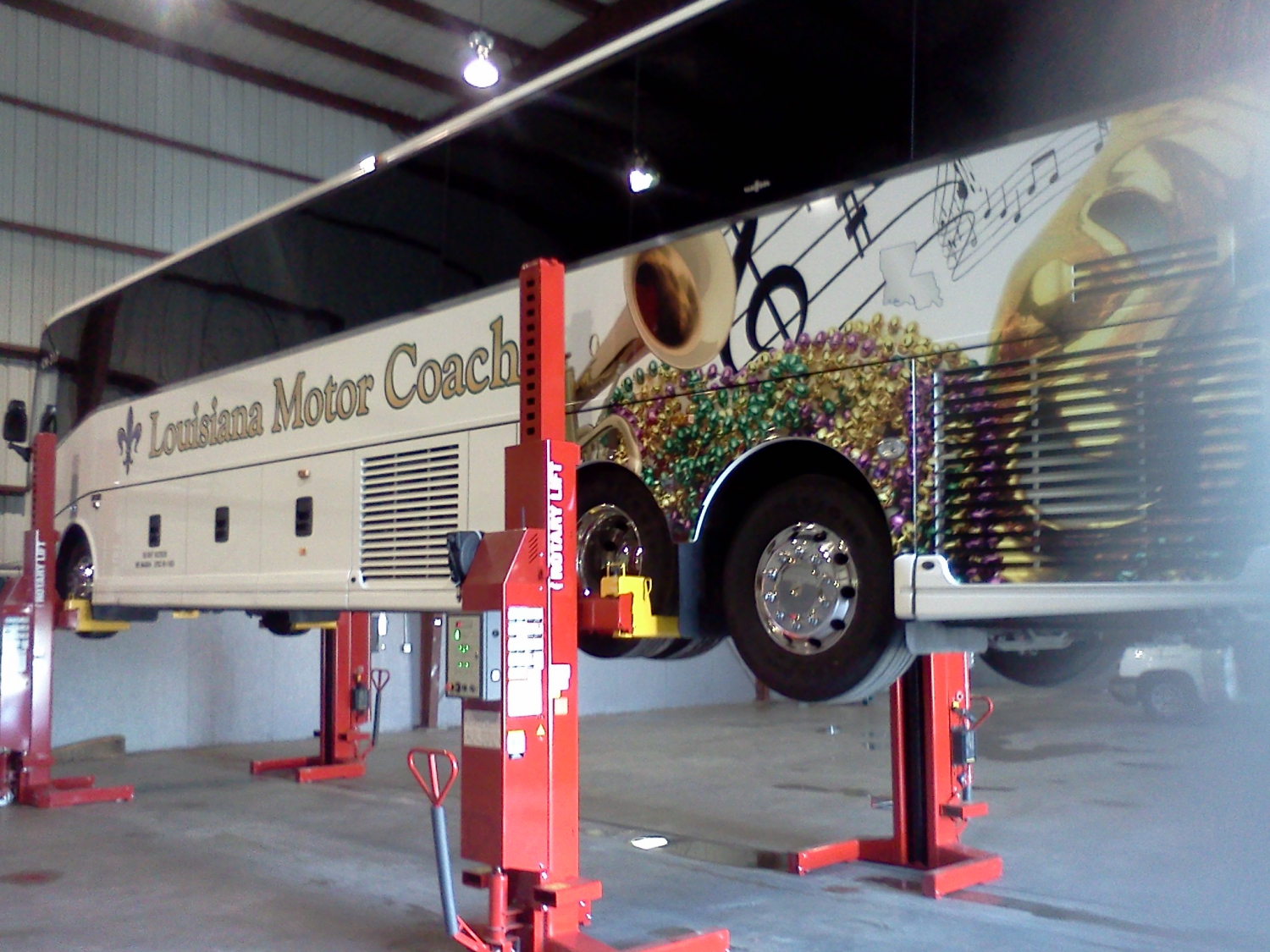 Coach Service & Maintenance - Louisiana Motor Coach